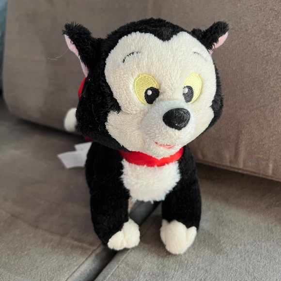 Disney | Toys | Disneys Plush Figaro With Red Bow | Poshmark